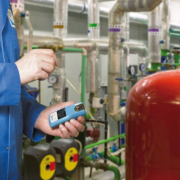 Digital Handheld Refractometer | ysi.com