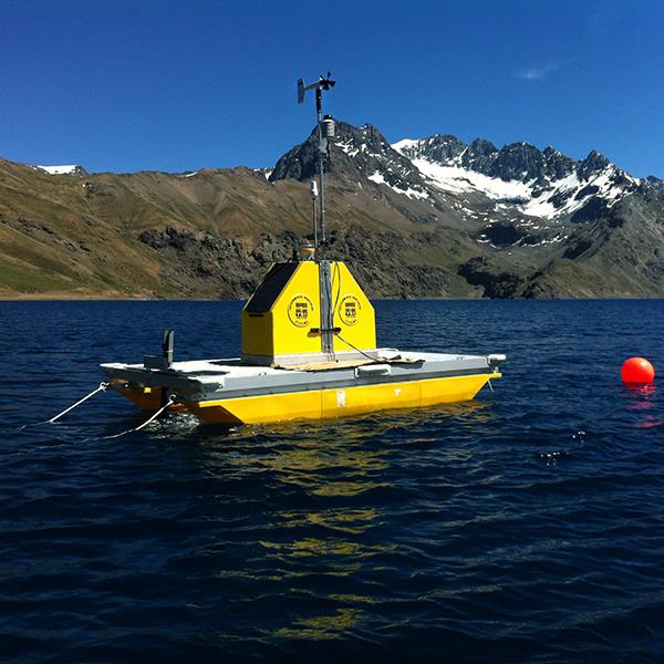 Pontoon Vertical Profiling System for Water Quality | ysi.com