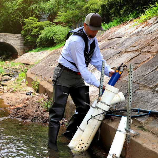 Multiparameter Water Quality Sonde for Unattended Monitoring | ysi.com